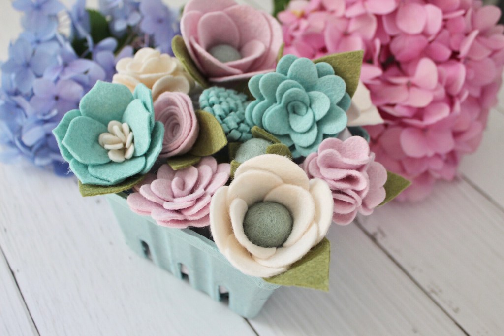 Felt Flower Tuturial – The Happy Door